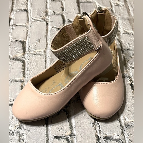 bebe | Shoes | Bebe Flats Sparkle Shoes | Poshmark